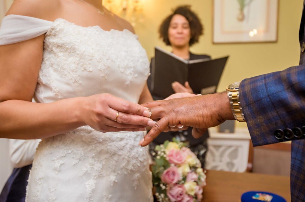 Wedding Ceremony Photography & Tips for Brides - Ultimate Guide